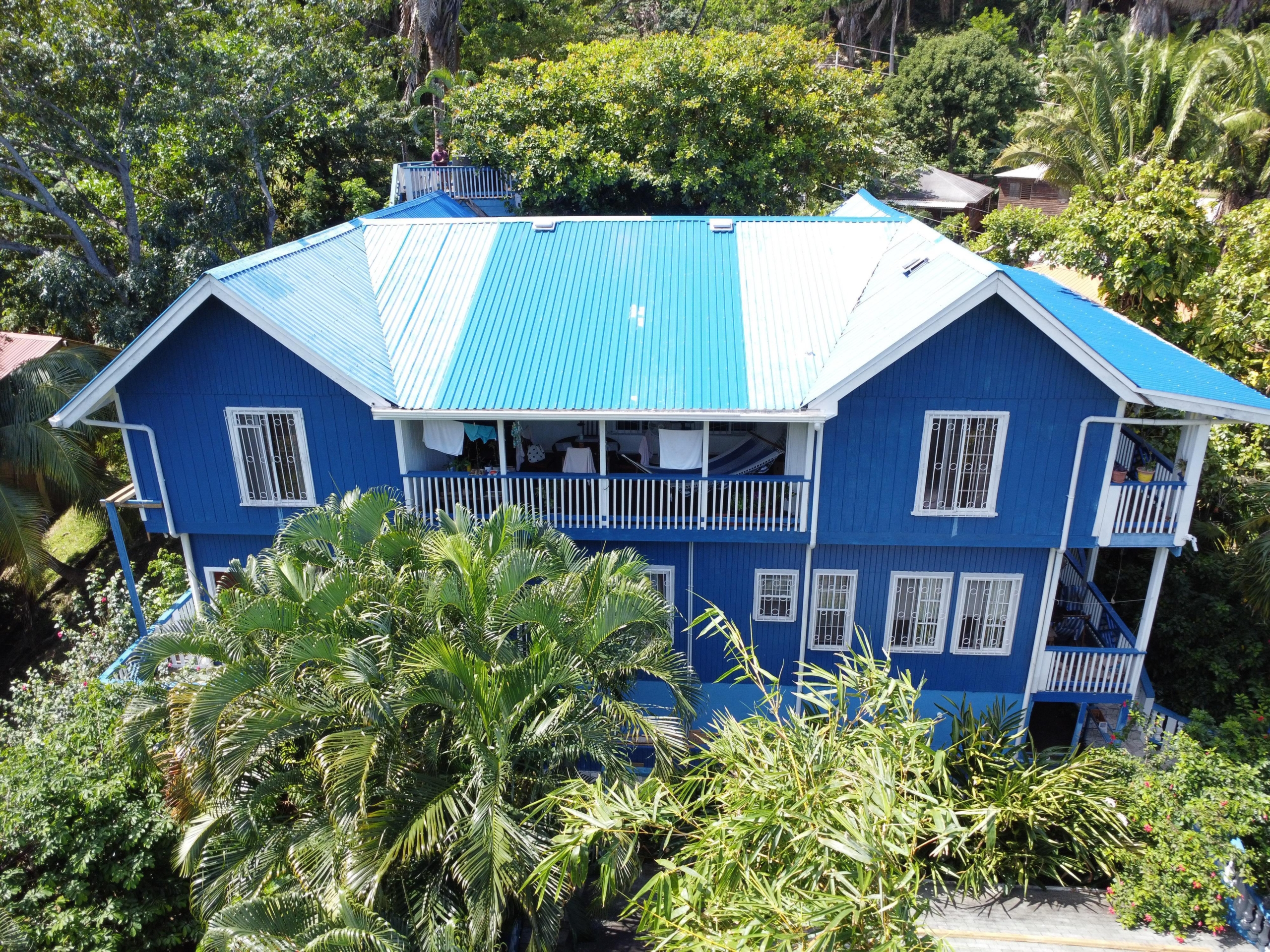 Income-Producing Apartment Building in Gibson Bight – West End Area ...